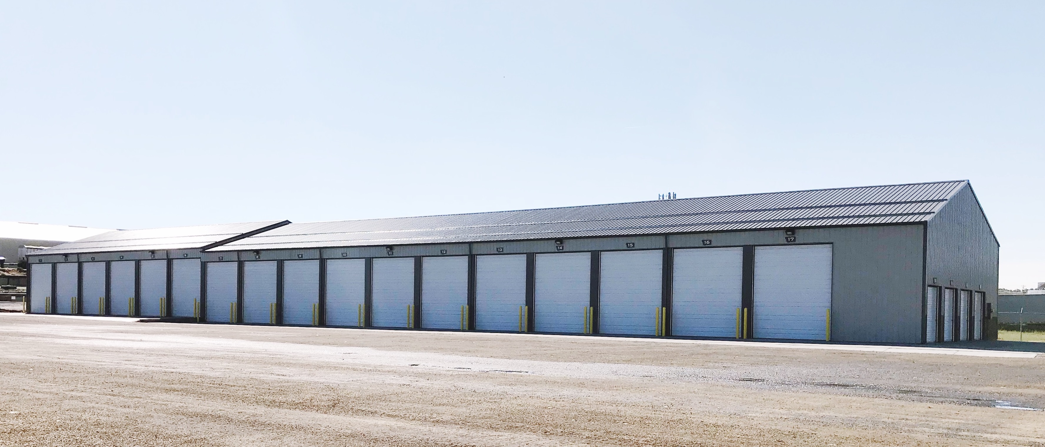 IMG_3337 Units with parking lot Cropped | 406 Storage LLC